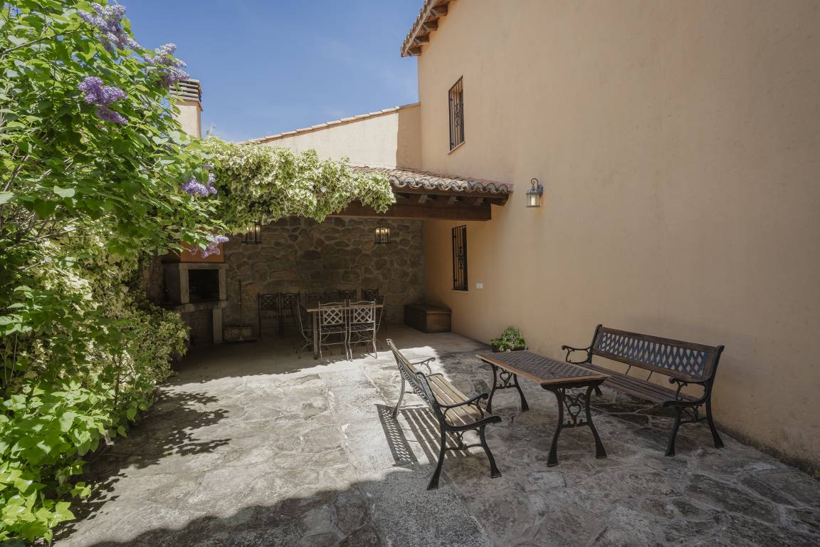 204 M² Casa ∙ 5 Habitaciones ∙ 10 Huéspedes - Béjar