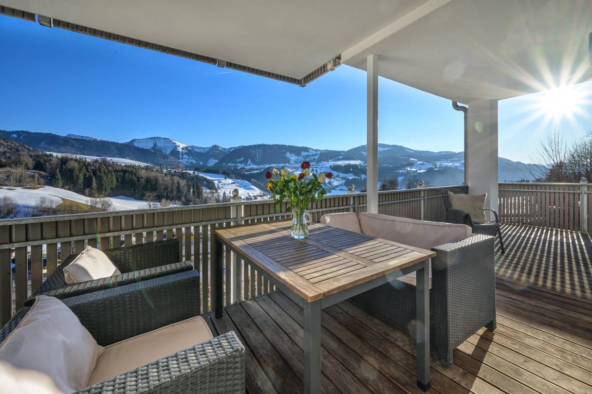 65 M² Ferienwohnung ∙ 1 Schlafzimmer ∙ 2 Gäste - Steibis