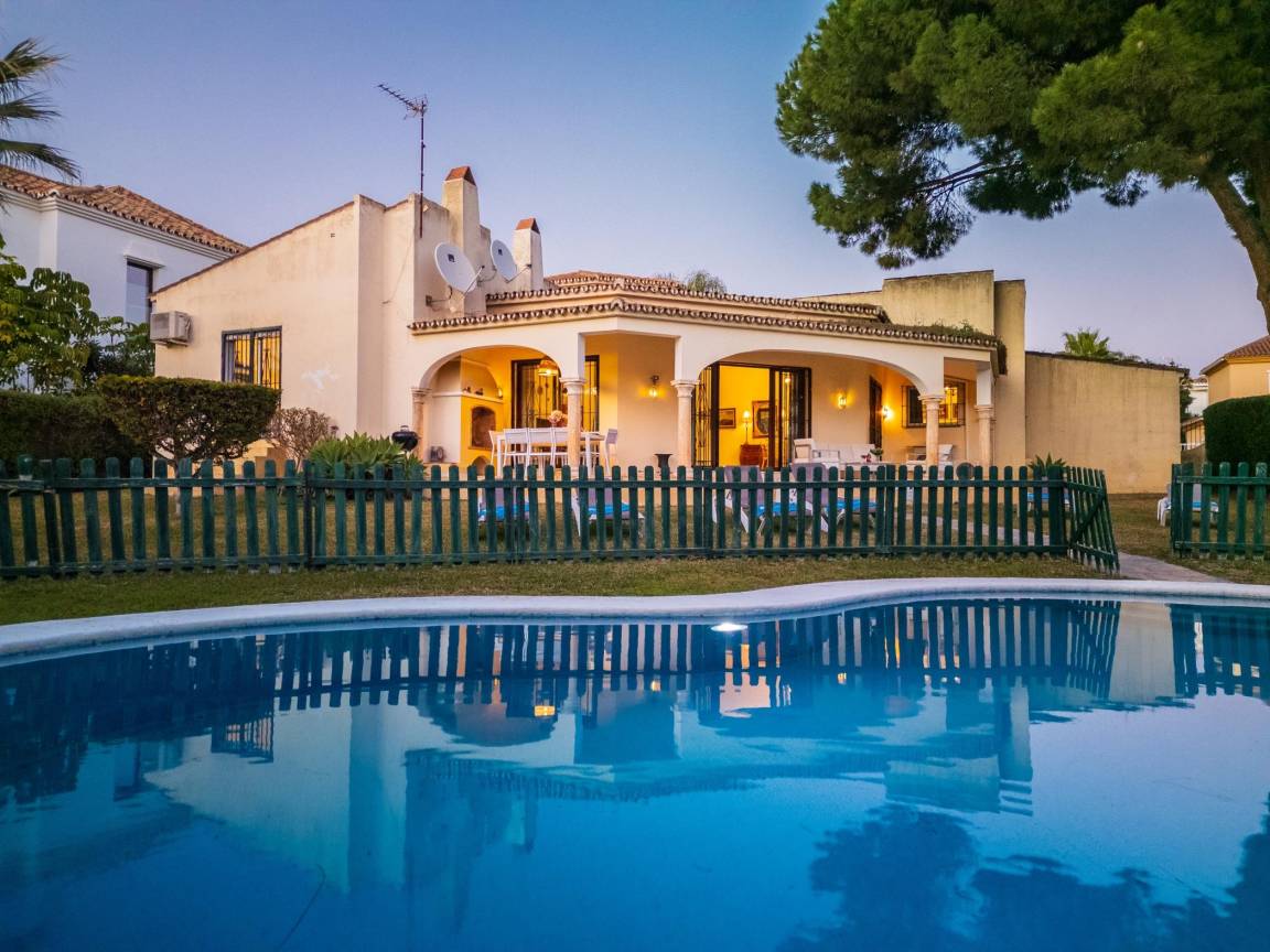 200 M² Villa ∙ 3 Camere Da Letto ∙ 6 Ospiti - Marbella