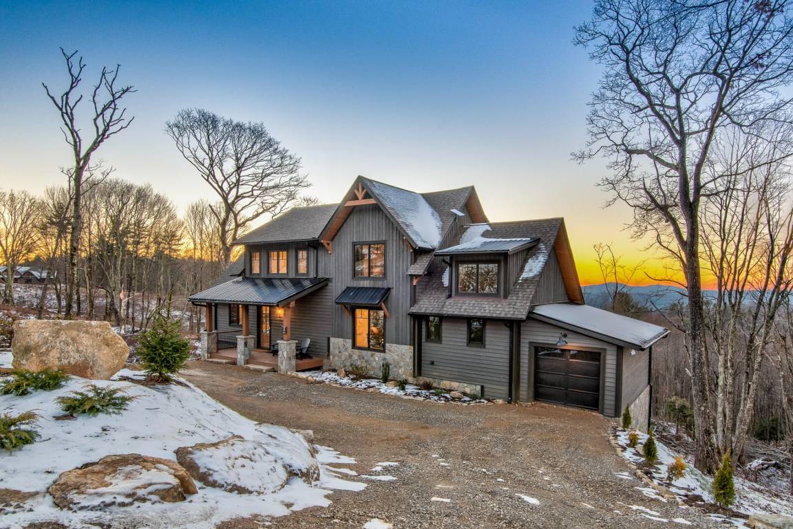 Cabin ∙ 4 Bedrooms ∙ 8 Guests - Roan Mountain, TN