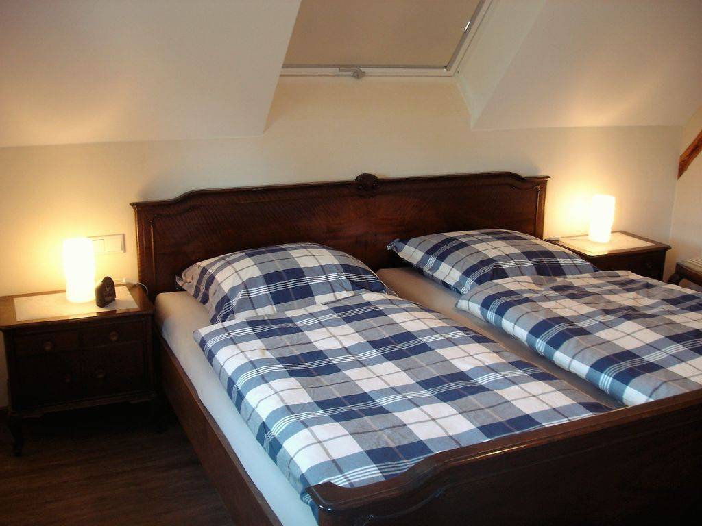 60 M² Ferienwohnung ∙ 1 Schlafzimmer ∙ 2 Gäste - Frankenberg (Eder)