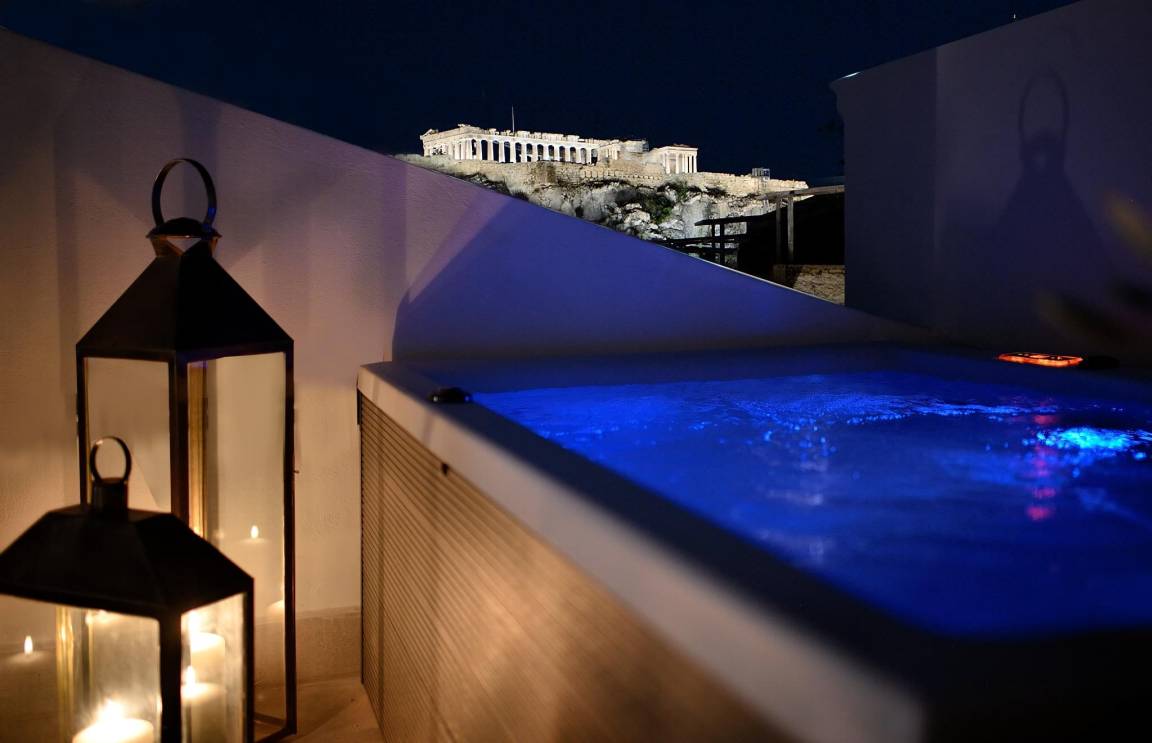 125 M² Villa ∙ 2 Bedrooms ∙ 6 Guests - Athens