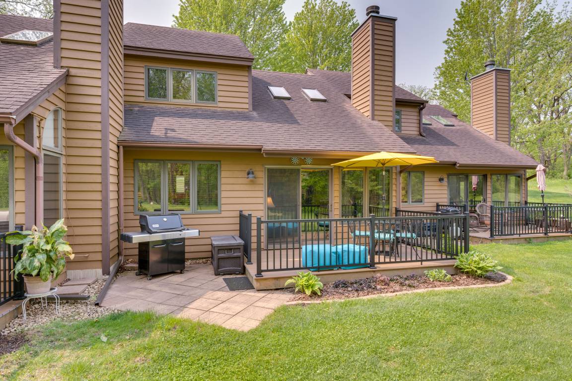 102 M² Apartment ∙ 2 Bedrooms ∙ 6 Guests - Galena, IL