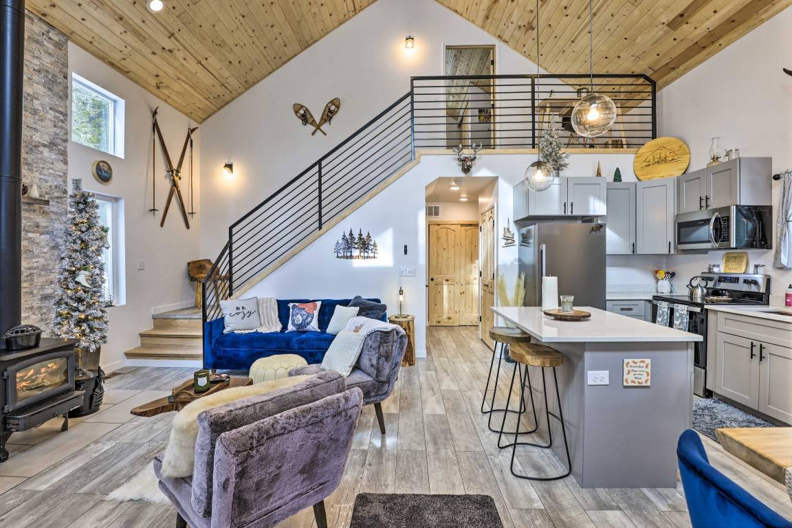 99 M² House ∙ 2 Bedrooms ∙ 6 Guests - Georgetown, CO
