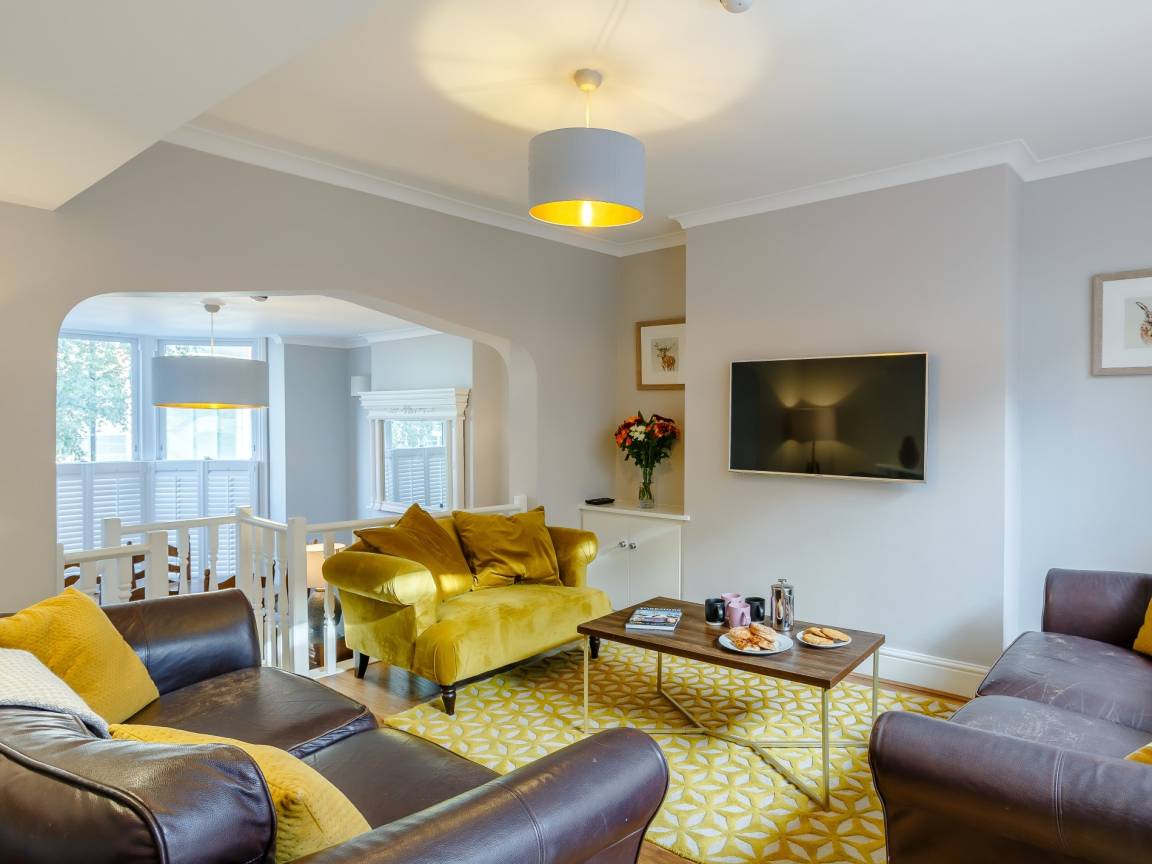 Cottage ∙ 4 Bedrooms ∙ 8 Guests - Harrogate