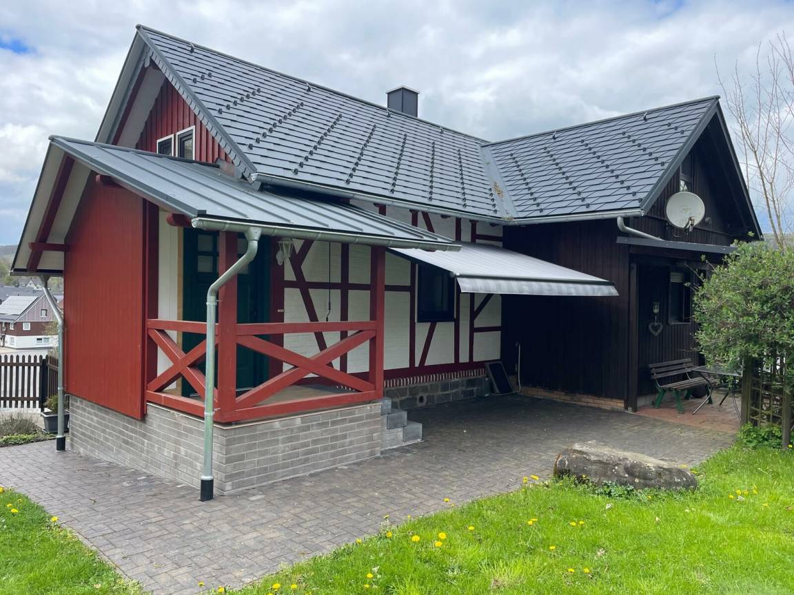 80 M² Ferienhaus ∙ 1 Schlafzimmer ∙ 4 Gäste - Biedenkopf