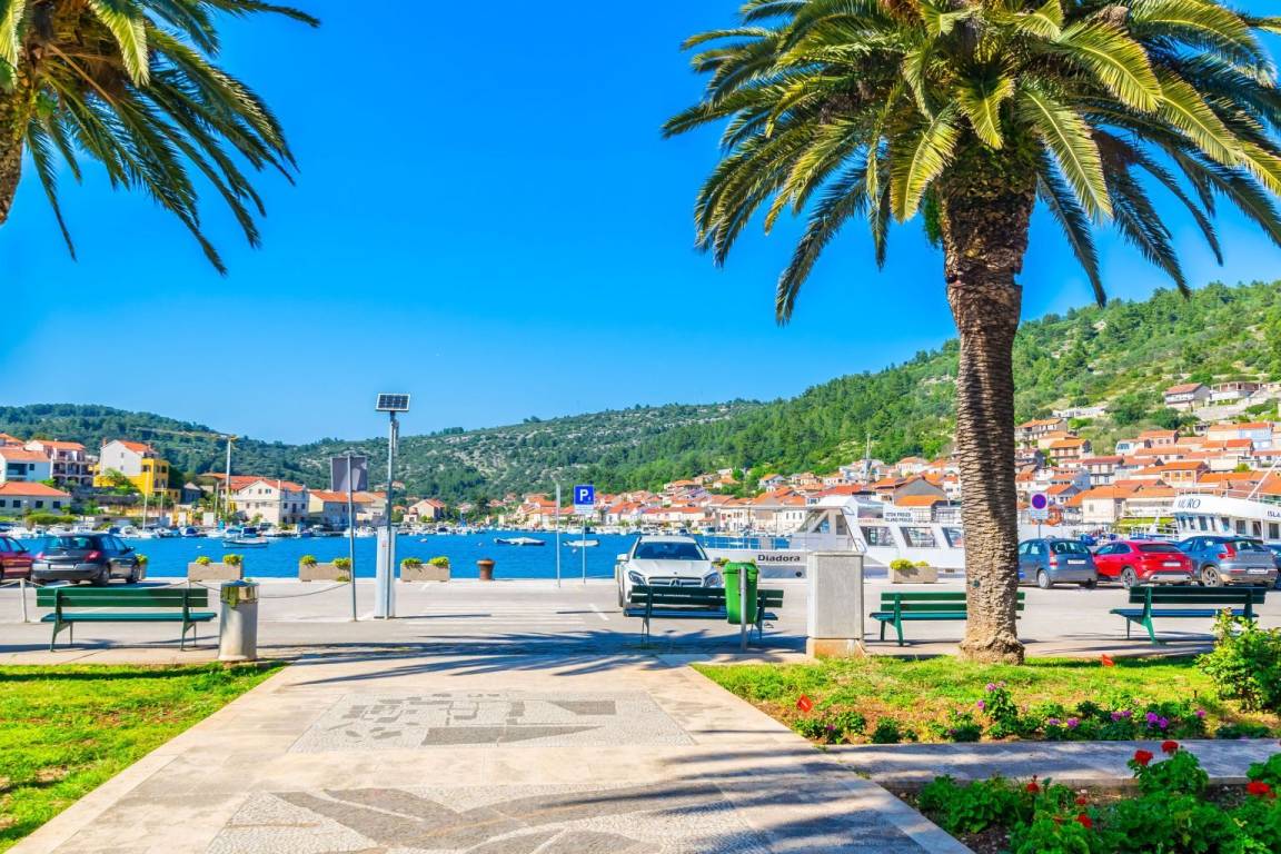 85 M² Apartment ∙ 3 Bedrooms ∙ 6 Guests - Vela Luka