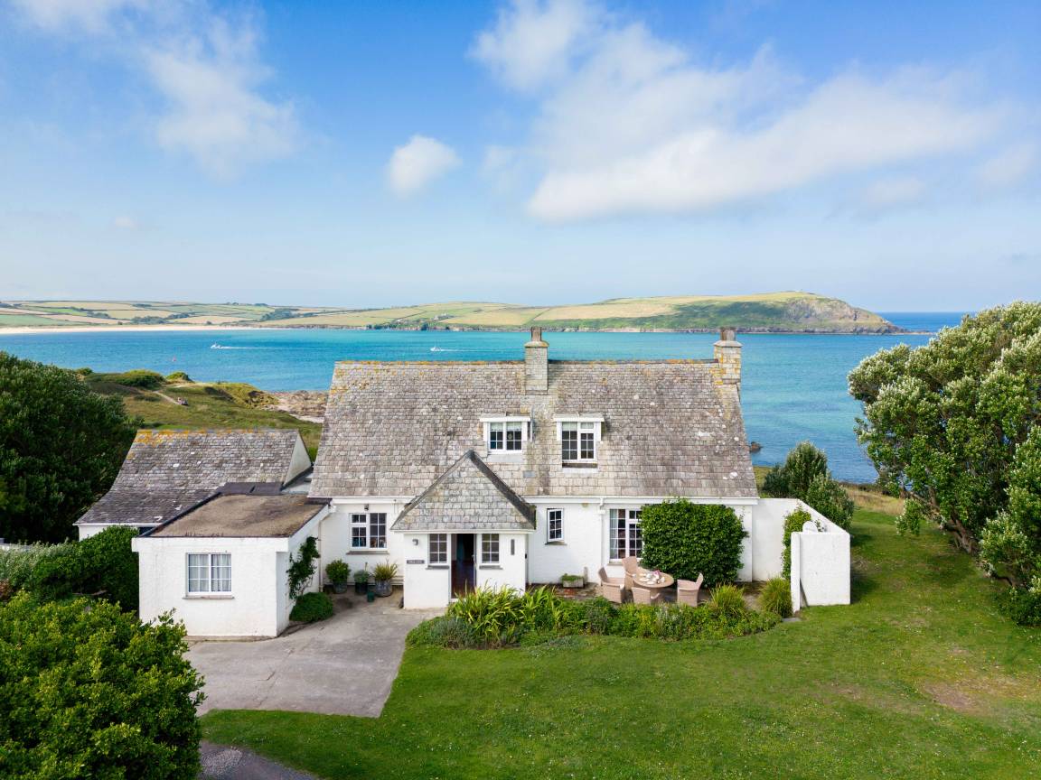 Cottage ∙ 4 Bedrooms ∙ 7 Guests - Padstow