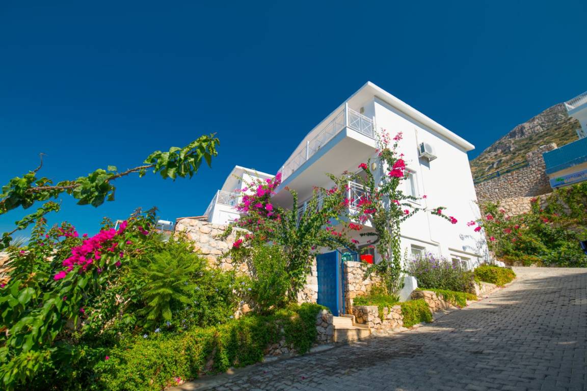 250 M² Villa ∙ 2 Bedrooms ∙ 4 Guests - Kalkan