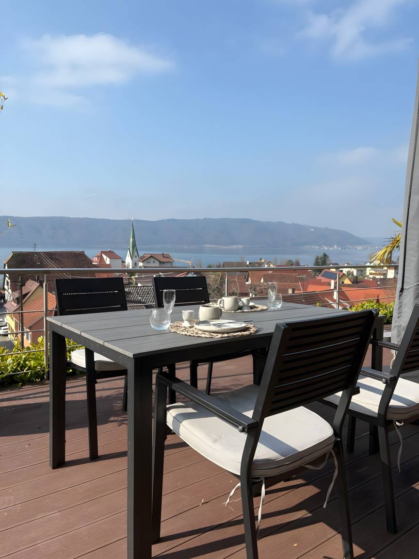 60 M² Ferienwohnung ∙ 1 Schlafzimmer ∙ 2 Gäste - Stockach