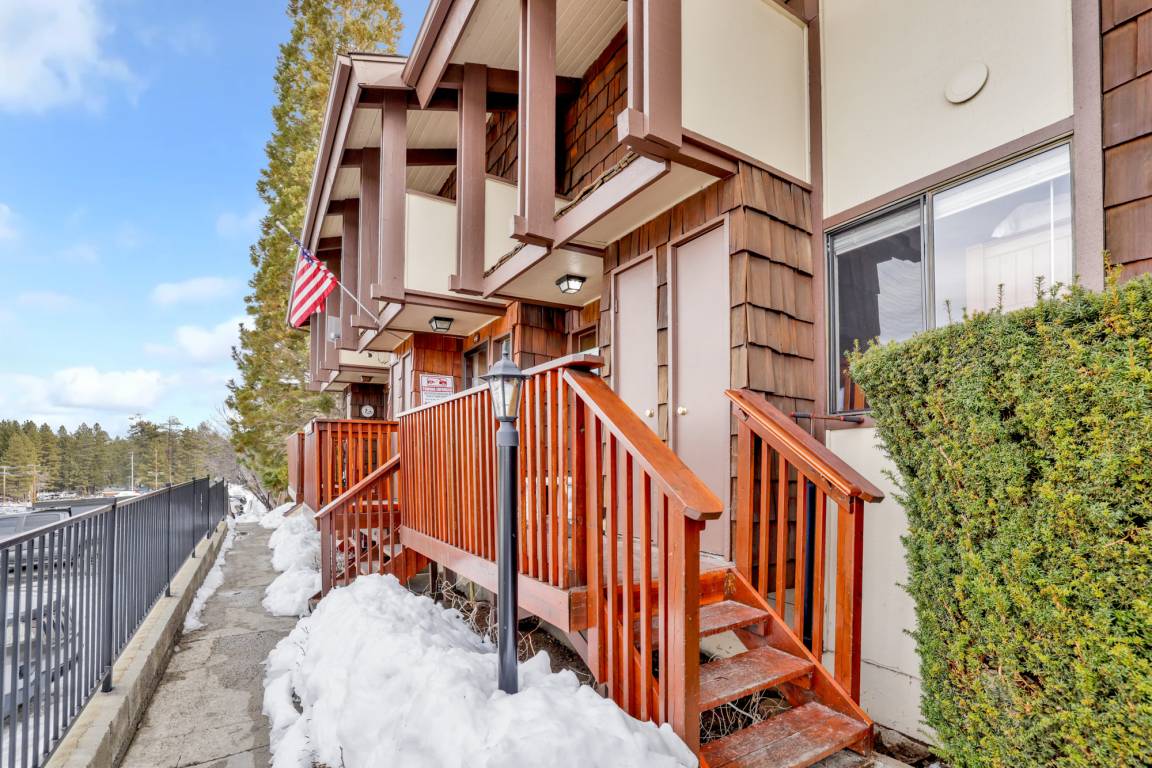 101 M² Condo ∙ 2 Bedrooms ∙ 5 Guests - Big Bear, CA
