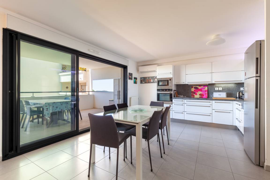70 M² Apartamento ∙ 2 Habitaciones ∙ 6 Huéspedes - Cassis
