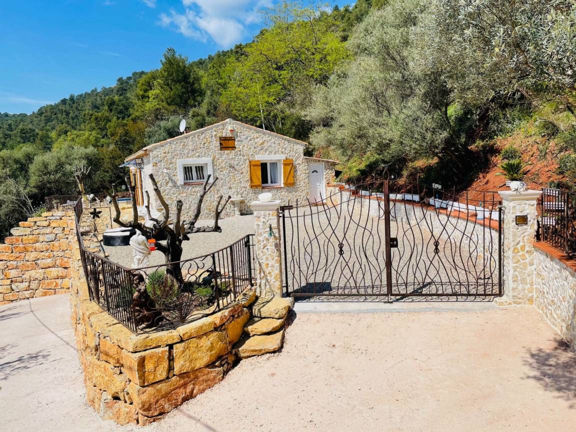 100 M² Maison De Vacances ∙ 3 Chambres ∙ 5 Personnes - Le Luc