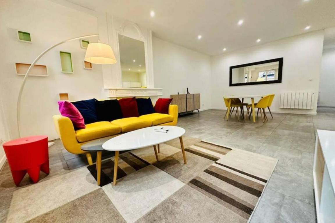 75 M² Apartamento ∙ 2 Habitaciones ∙ 4 Huéspedes - Blanquefort