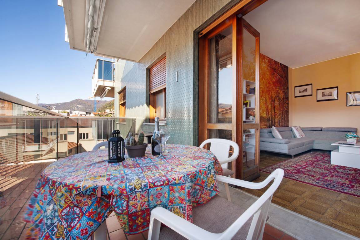 110 M² House ∙ 2 Bedrooms ∙ 5 Guests - Cernobbio