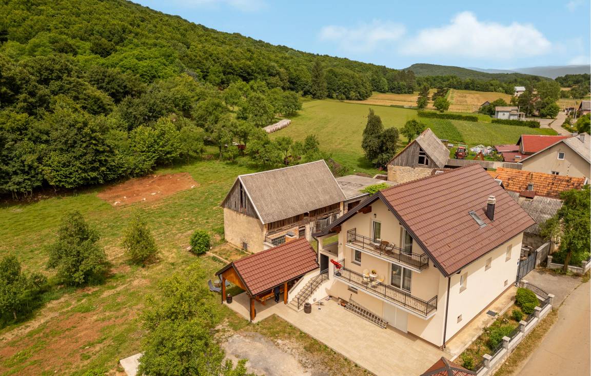 180 M² House ∙ 3 Bedrooms ∙ 8 Guests - Croatia