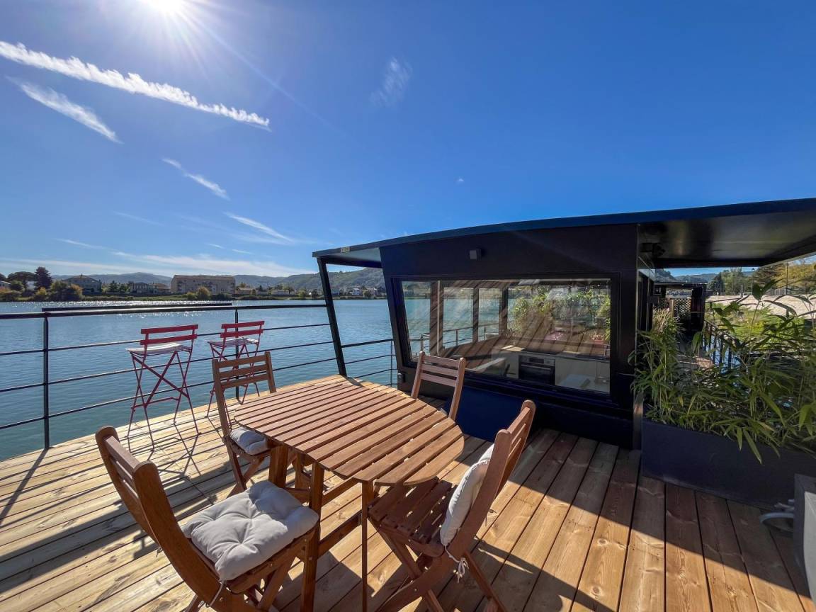 84 M² Gîte ∙ 3 Chambres ∙ 6 Personnes - Tain-l'Hermitage