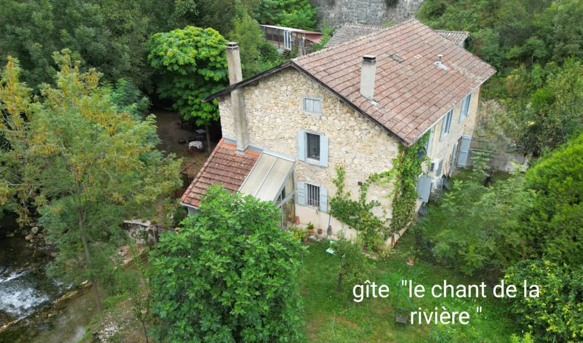 66 M² Huis ∙ 1 Slaapkamer ∙ 2 Gasten - Ariège