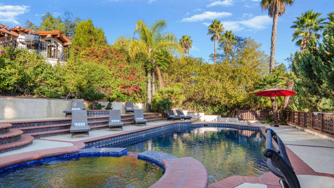 House ∙ 15 Bedrooms ∙ 37 Guests - Encinitas, CA