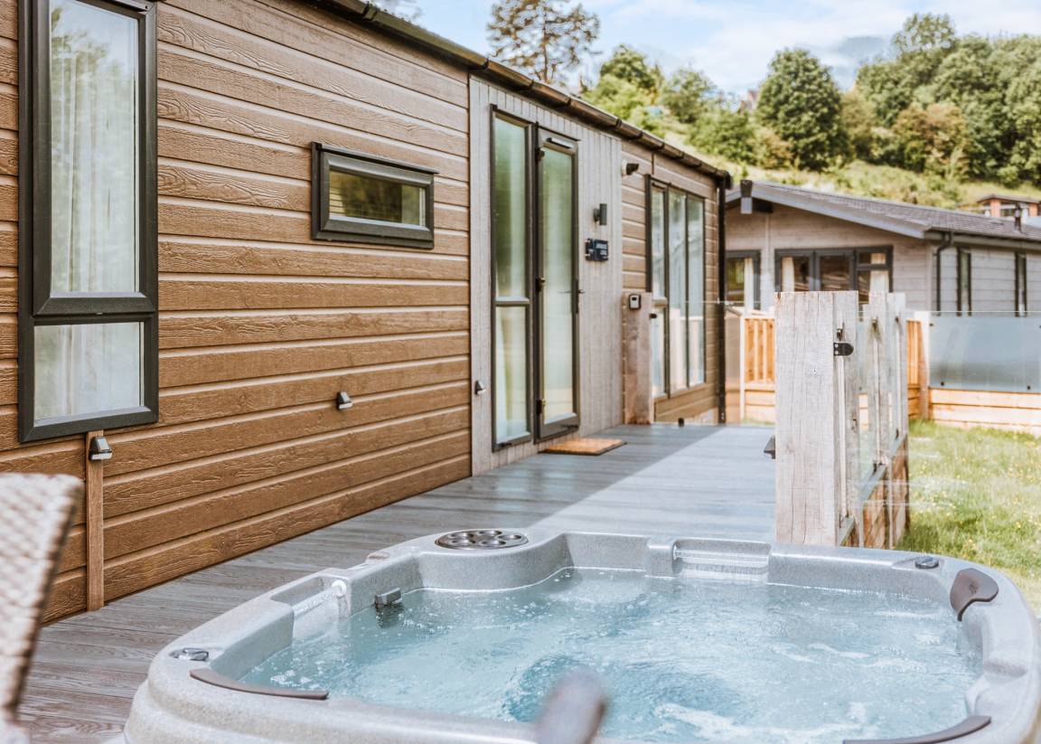Chalet ∙ 2 Bedrooms ∙ 4 Guests - West Midlands