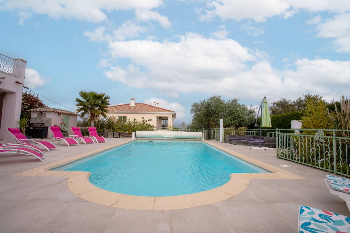 150 M² Villa ∙ 4 Slaapkamers ∙ 12 Gasten - Roquebrune-sur-Argens