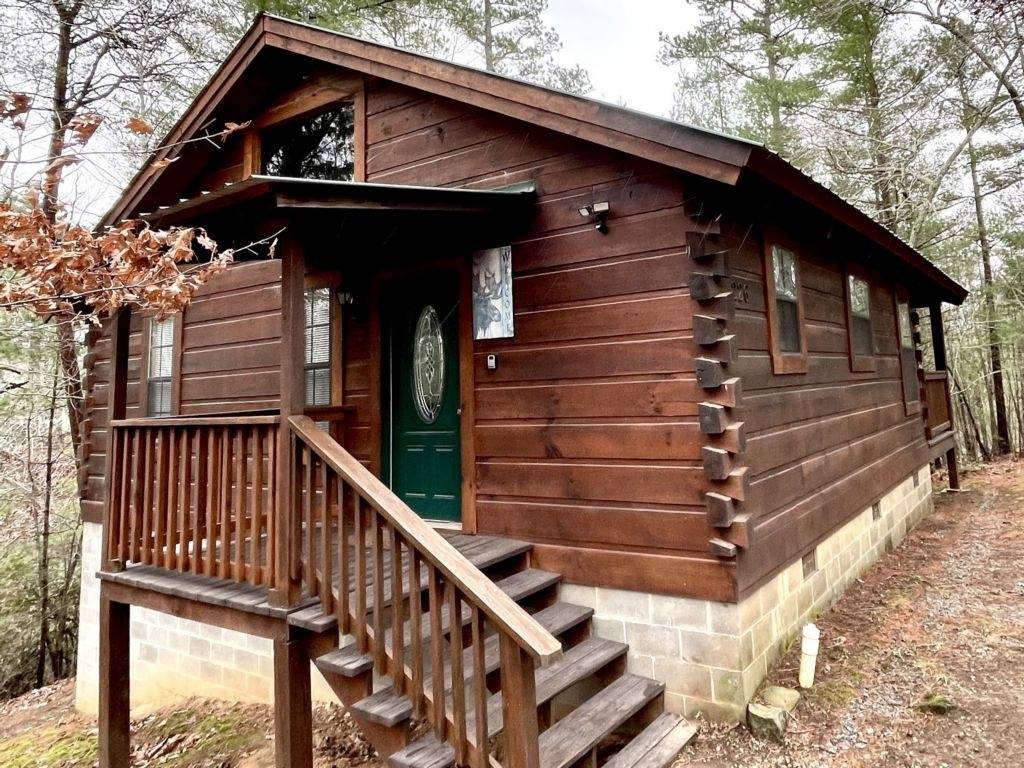 Cabin ∙ 4 Guests - Tellico Plains, TN