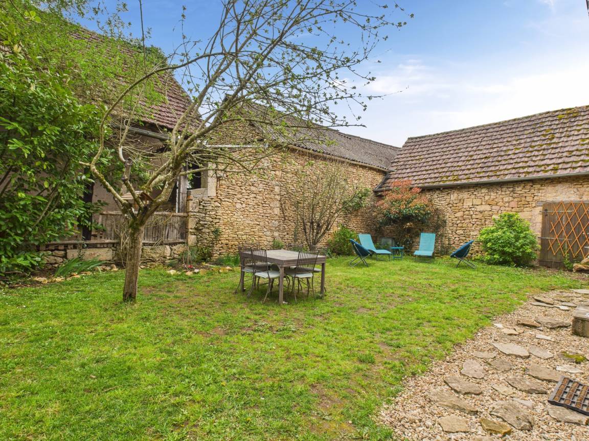 100 M² Maison De Vacances ∙ 3 Chambres ∙ 6 Personnes - Montignac