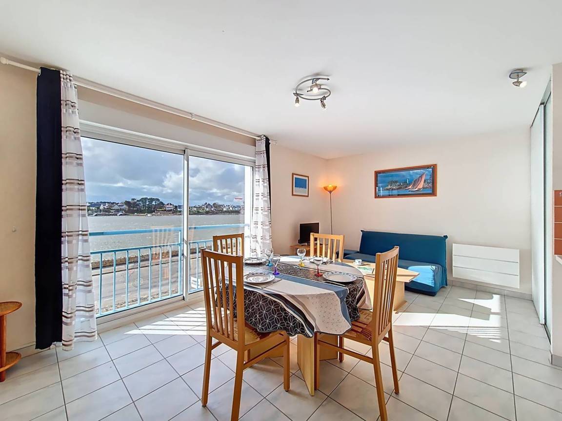 56 M² Appartement ∙ 2 Chambres ∙ 4 Personnes - Étel