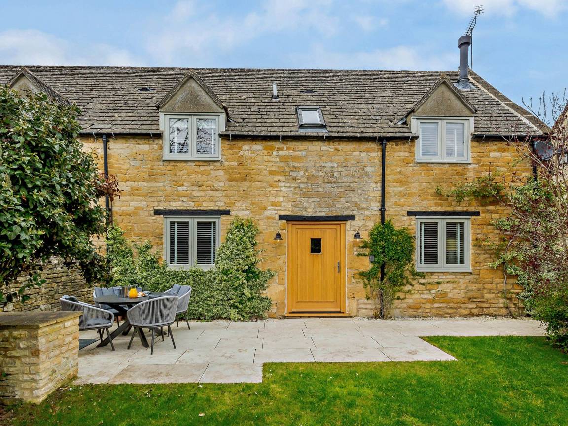 Cottage ∙ 2 Bedrooms ∙ 4 Guests - Winchcombe