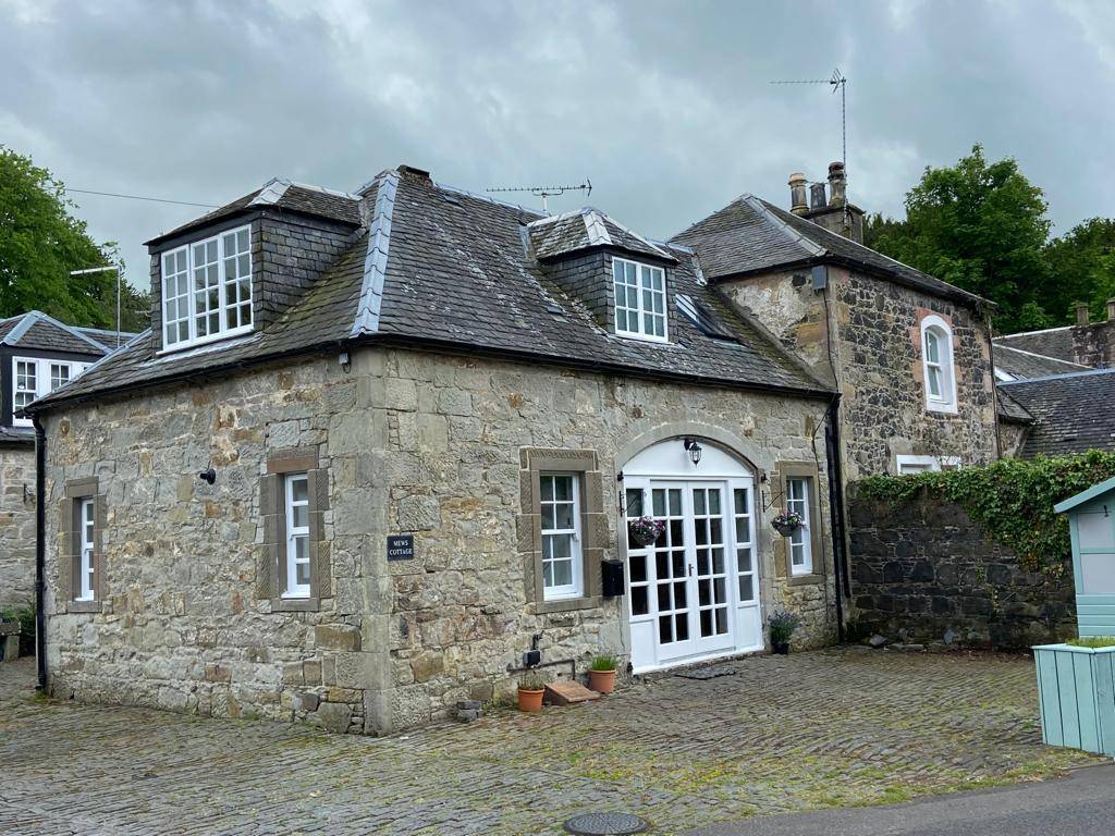 70 M² Unique Rental ∙ 2 Bedrooms ∙ 4 Guests - Kilmarnock