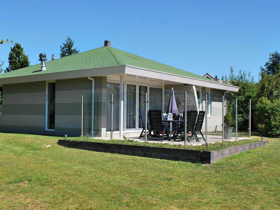 100 M² Bungalow ∙ 3 Schlafzimmer ∙ 6 Gäste - Makkum