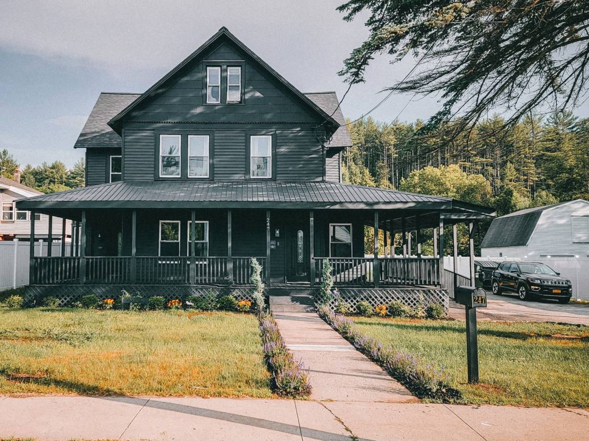 House ∙ 6 Bedrooms ∙ 16 Guests - Adirondack Mountains