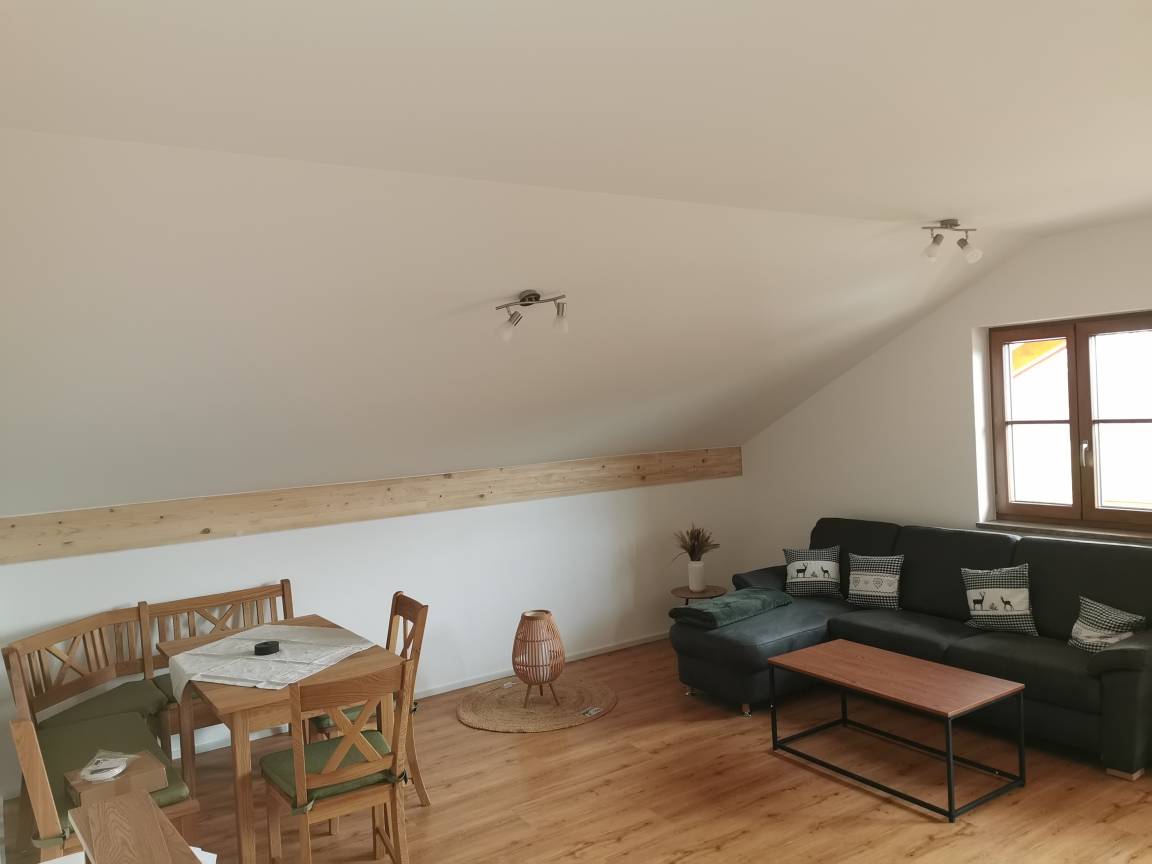 75 M² Ferienwohnung ∙ 2 Schlafzimmer ∙ 5 Gäste - Prien am Chiemsee