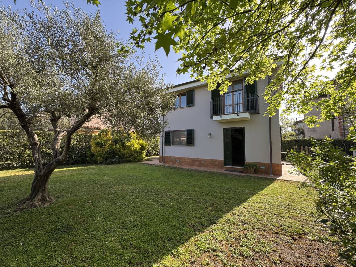 100 M² Agriturismo ∙ 2 Camere Da Letto ∙ 4 Ospiti - Lucca