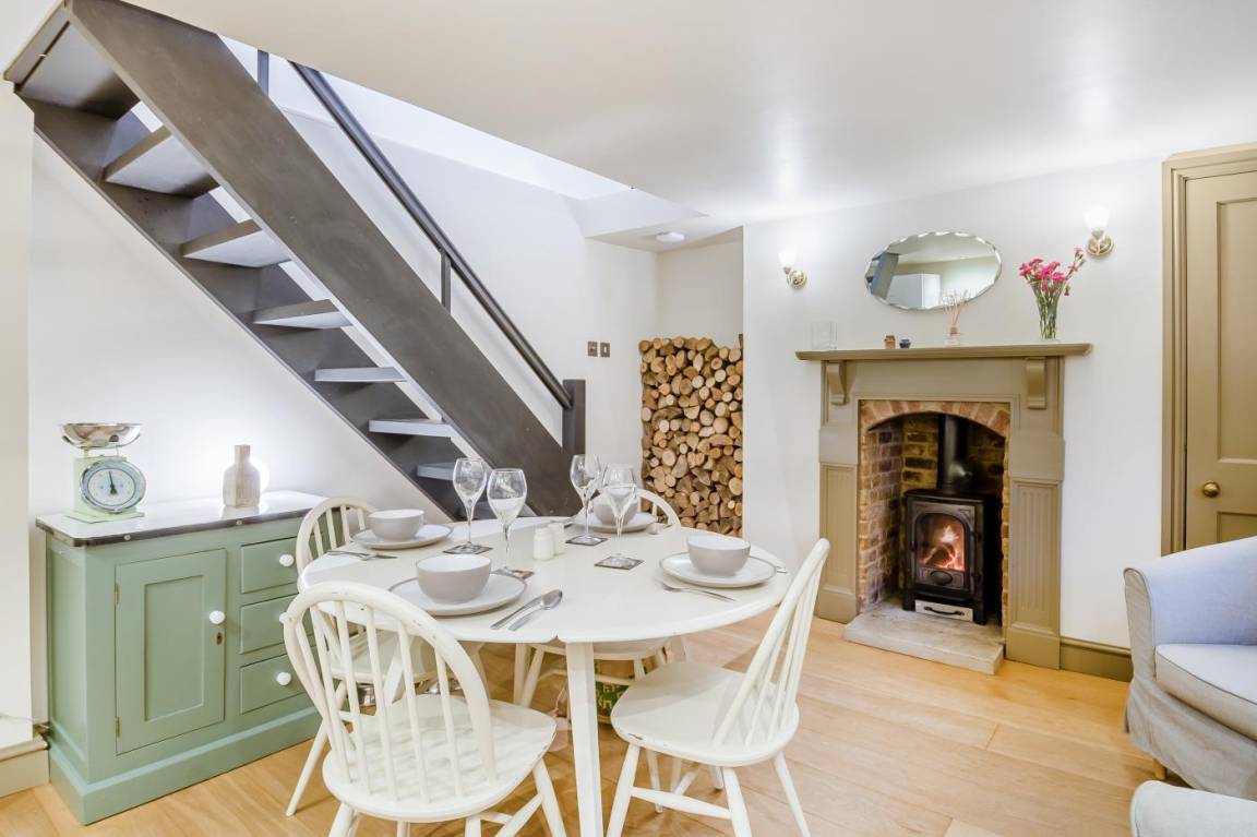 Cottage ∙ 2 Bedrooms ∙ 4 Guests - West Runton