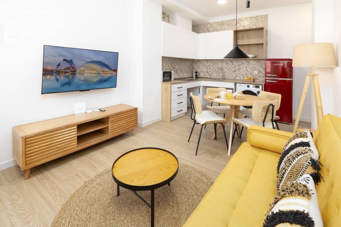 70 M² Apartamento ∙ 2 Habitaciones ∙ 4 Huéspedes - Valencia