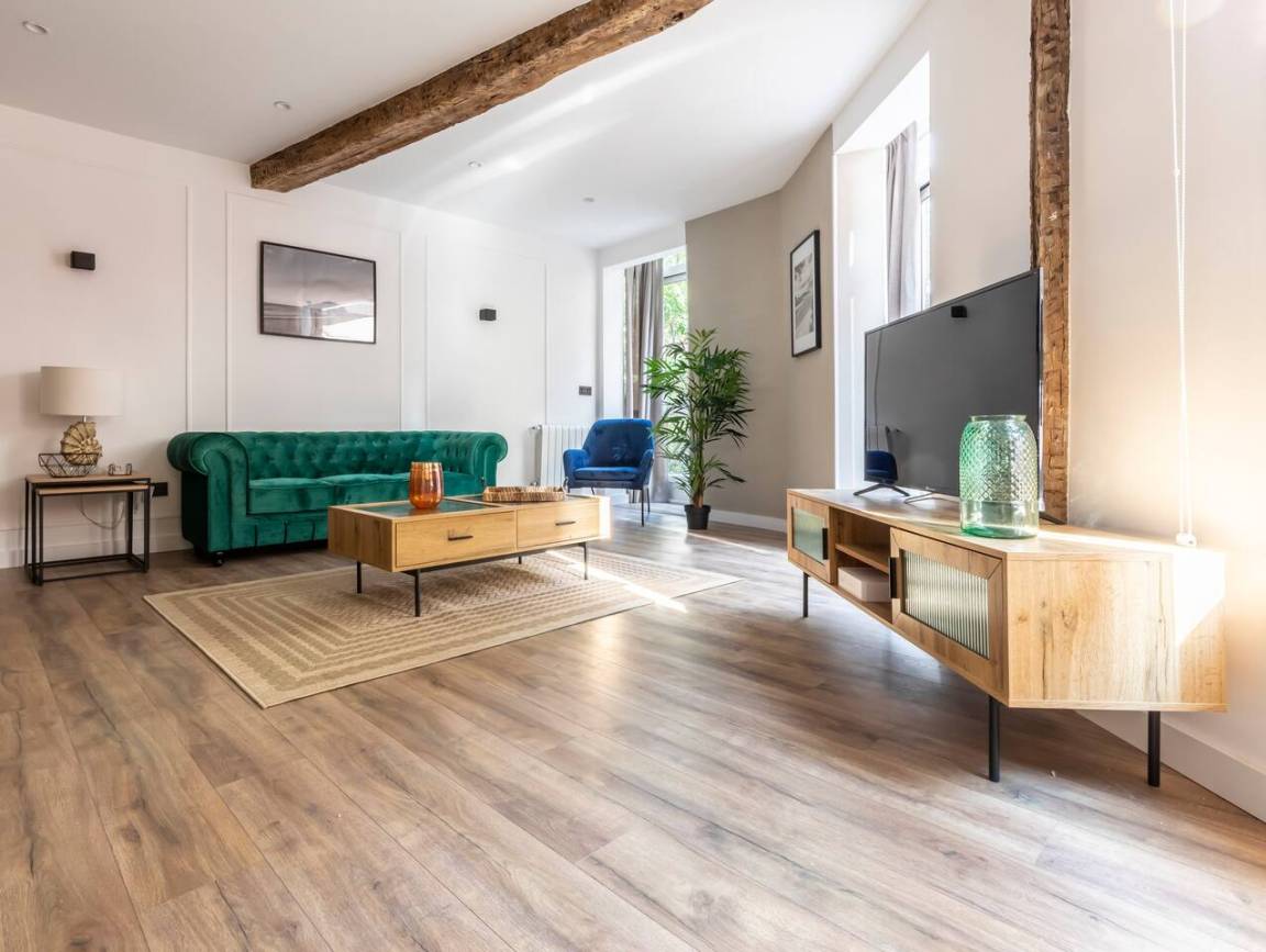 65 M² Apartamento ∙ 2 Habitaciones ∙ 4 Huéspedes - Estación de Abando Indalecio Prieto - Bilbao