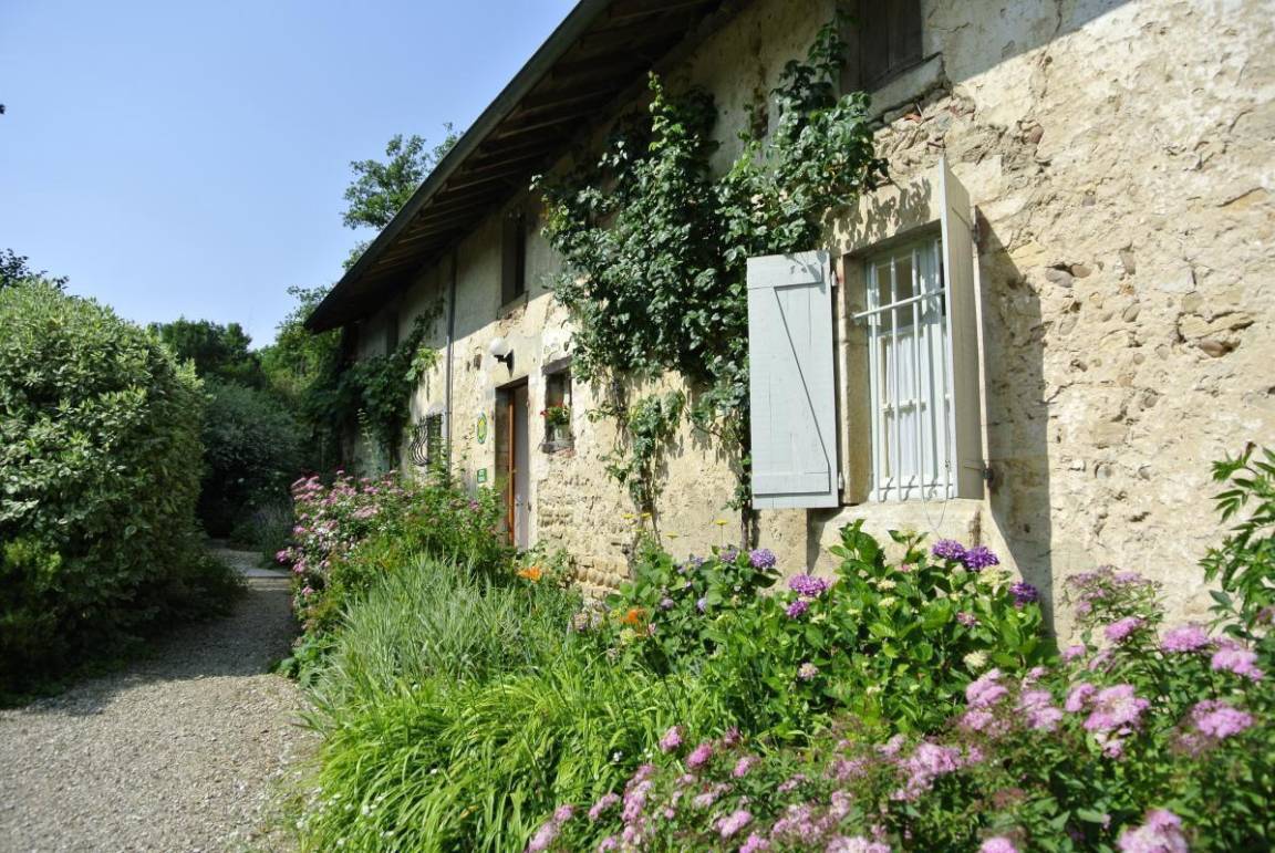 98 M² Gîte ∙ 3 Chambres ∙ 5 Personnes - Bourg-en-Bresse