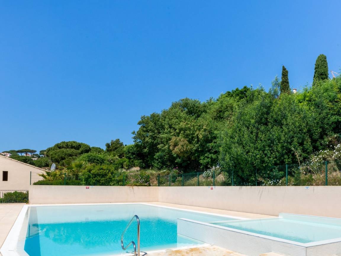 22 M² Appartement ∙ 1 Chambre ∙ 2 Personnes - Plage de la Croisette - Sainte-Maxime