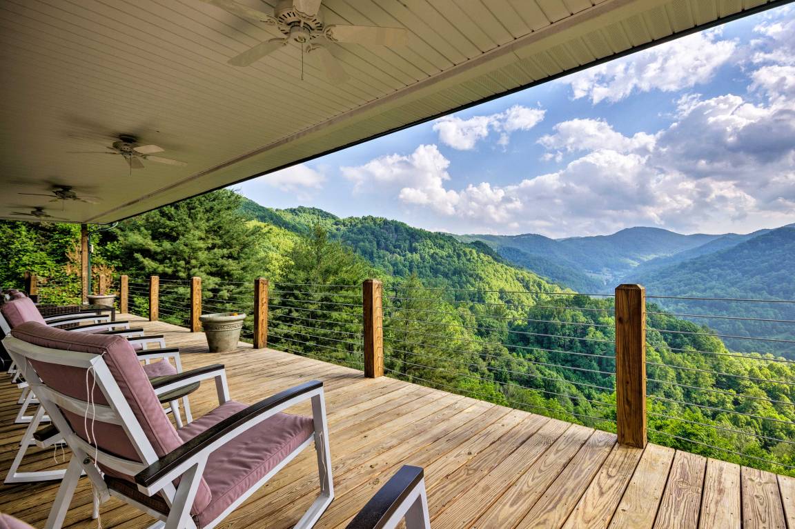 334 M² House ∙ 4 Bedrooms ∙ 12 Guests - Hot Springs, NC