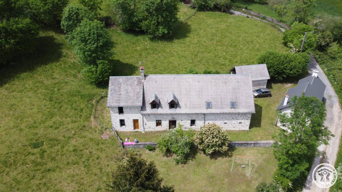 140 M² Gîte ∙ 4 Bedrooms ∙ 6 Guests - Correze