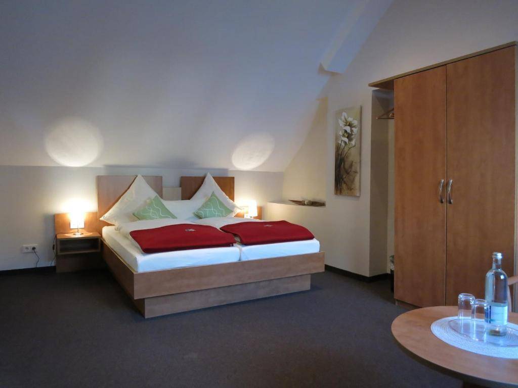 28 M² Hôtel ∙ 1 Chambre ∙ 4 Personnes - Villmar