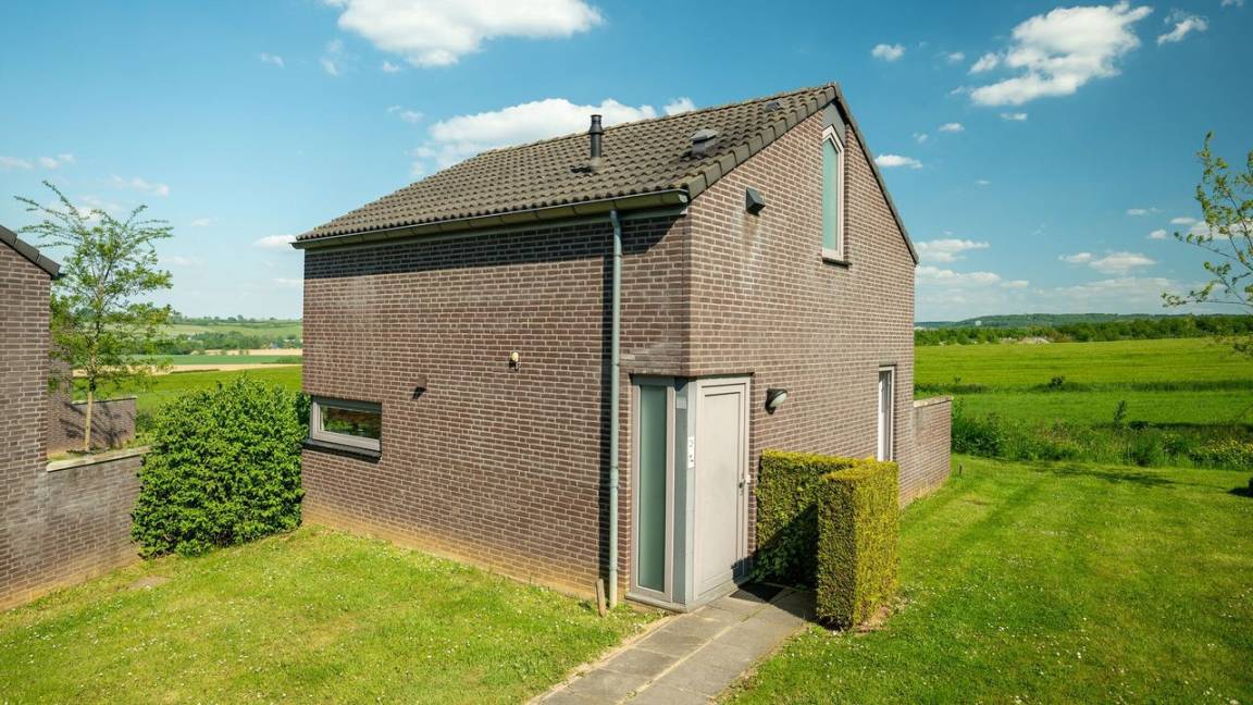 75 M² Huis ∙ 2 Slaapkamers ∙ 4 Gasten - Heerlen