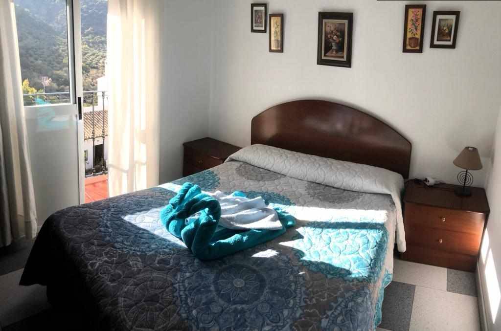 65 M² House ∙ 2 Bedrooms ∙ 4 Guests - Grazalema