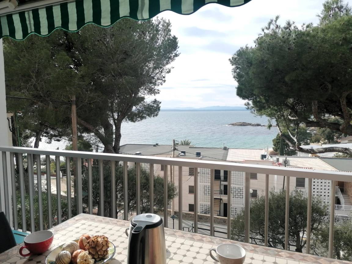 90 M² Apartamento ∙ 3 Habitaciones ∙ 8 Huéspedes - Roses