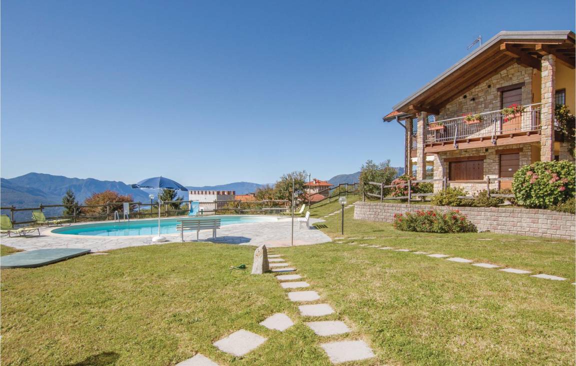 80 M² Apartment ∙ 2 Bedrooms ∙ 6 Guests - Cannobio