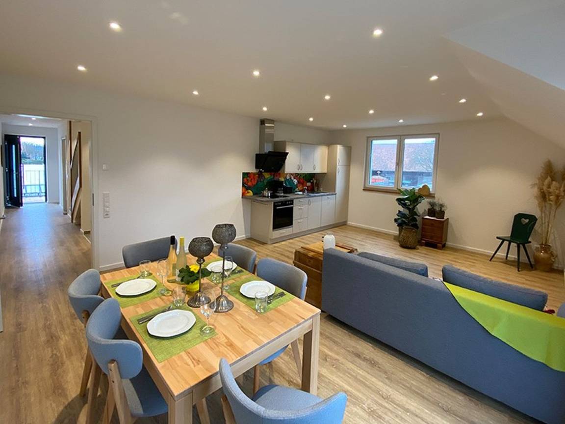 135 M² Ferienwohnung ∙ 3 Schlafzimmer ∙ 6 Gäste - Langenargen