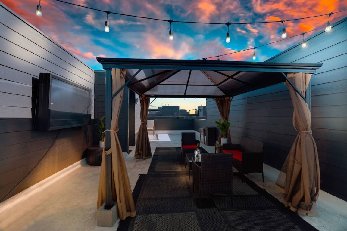 Apartment ∙ 3 Bedrooms ∙ 8 Guests - Uptown - Dallas