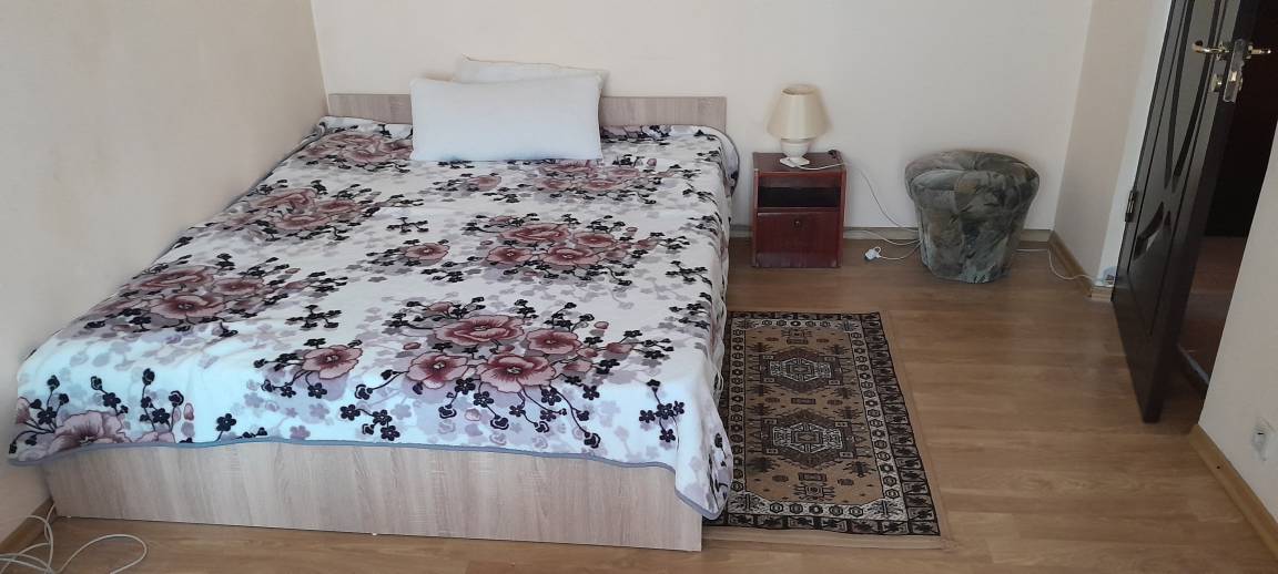 70 M² Apartment ∙ 2 Bedrooms ∙ 4 Guests - Focșani