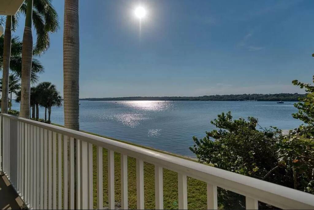 56 M² Apartment ∙ 1 Bedroom ∙ 4 Guests - Treasure Island, FL